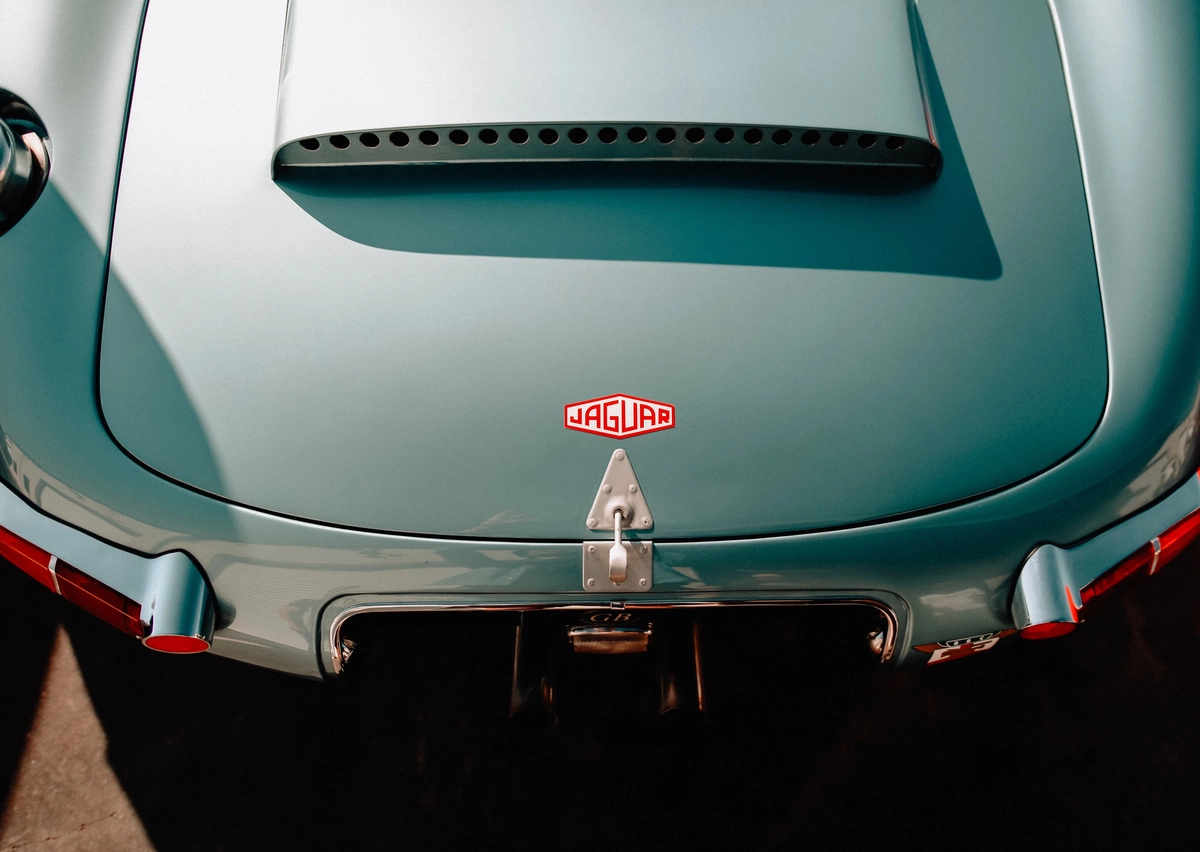 The most iconic Jaguar paint colours